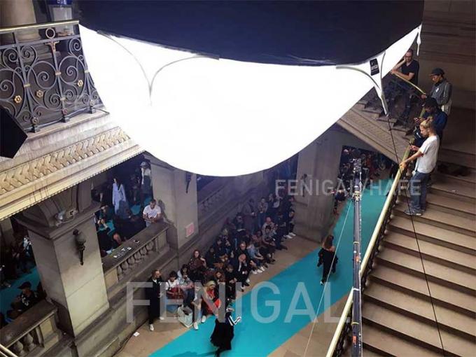 Ellipse and diamond lighting balloon with Daylight HMI CRI>95 5kW 230V