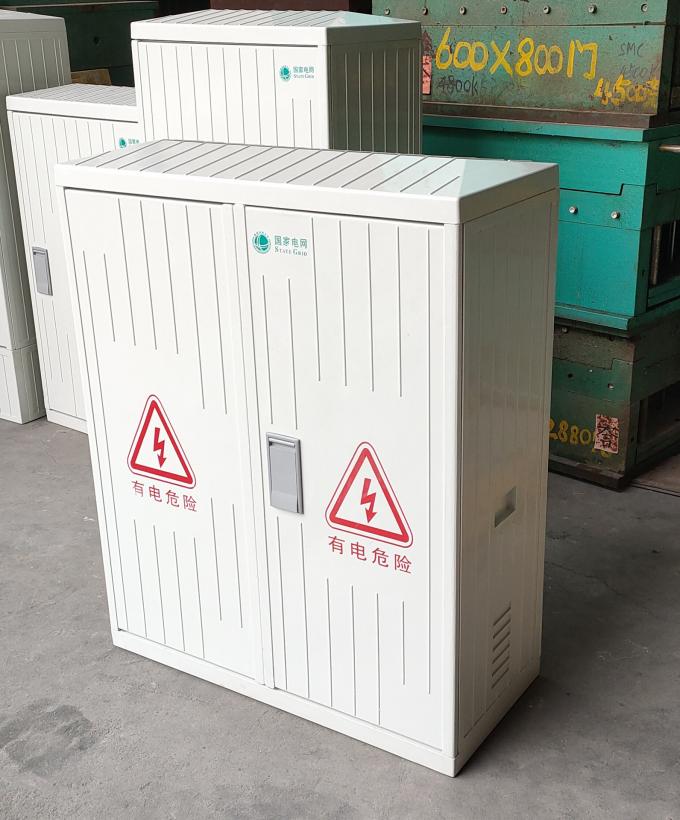 Lockable Free Standing Enclosure Box Of Polyester SMC Fiber Glass Material